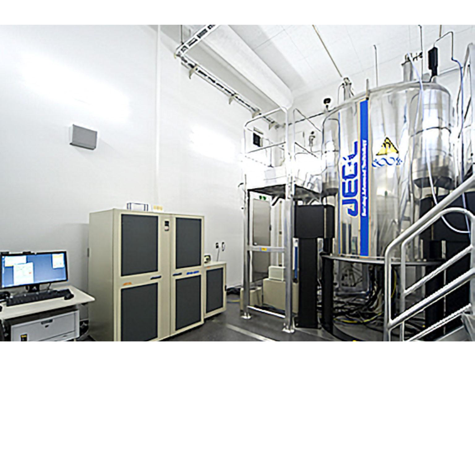 800MHz NMRスペクトロメータ – 巨大分子解析研究センター解析研究部門
